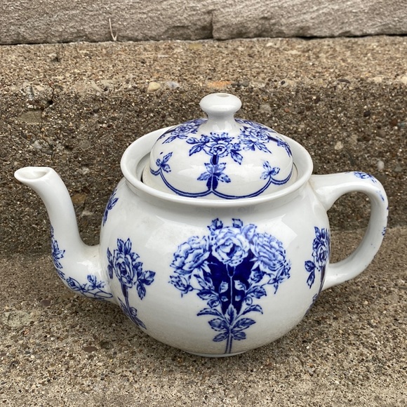 Buffalo David Bitton | Kitchen | Buffalo Pottery Argyle Teapot | Poshmark